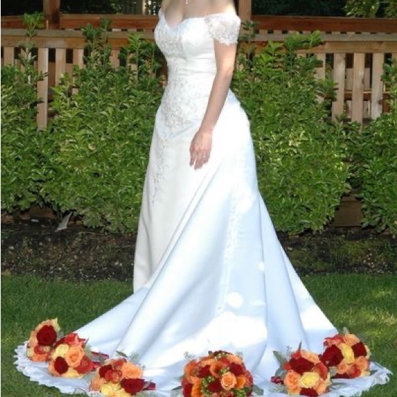 Dresses | Used Wedding Dress | Poshmark